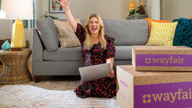 Kelly Clarkson Launched Home Collection With Wayfair - ReviewFitHealth.com